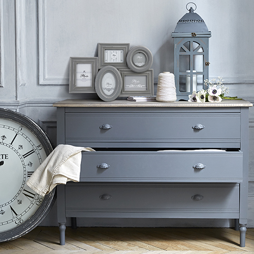 La commode, pilier du mobilier de chambre ou simple accessoire vintage